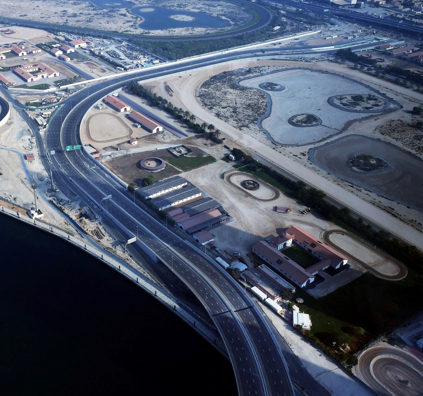 RTA Opens Phase II Of Parallel Roads Project At Business Bay This ...